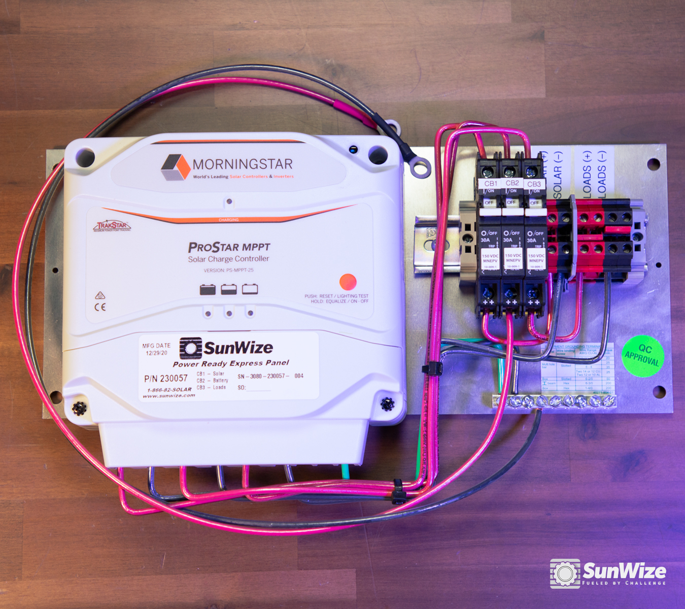 230058 - PR Express Panel PS40 MPPT, 12/24 Volts - SunWize